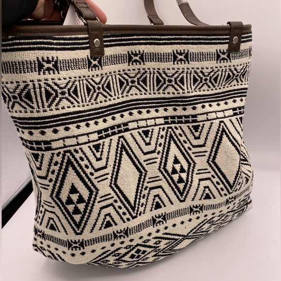 Thirty one- Jewell | Bags | Thirty One Rio Weave Reversible Utility ...